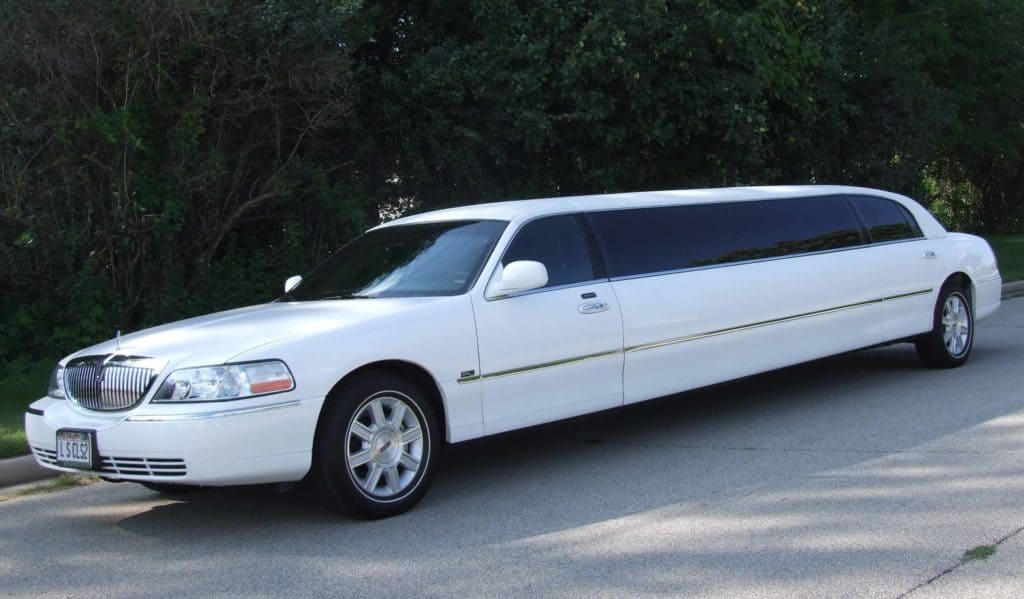 First Class Limousine Service From Kingston Airport