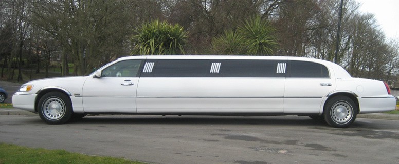 First Class Limousine Service From Kingston Airport